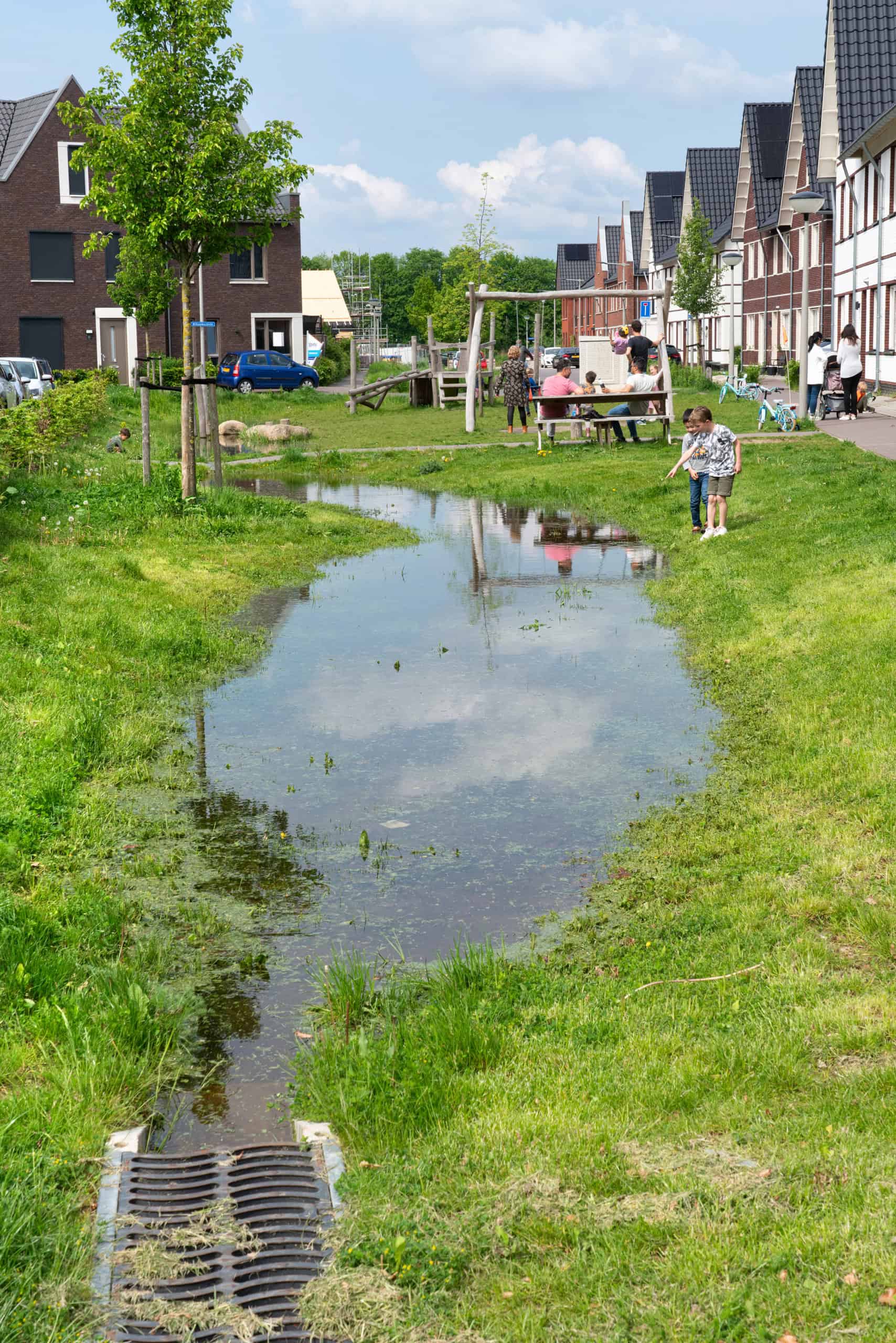 Voorkom wateroverlast, leg een wadi aan - Stichting Steenbreek